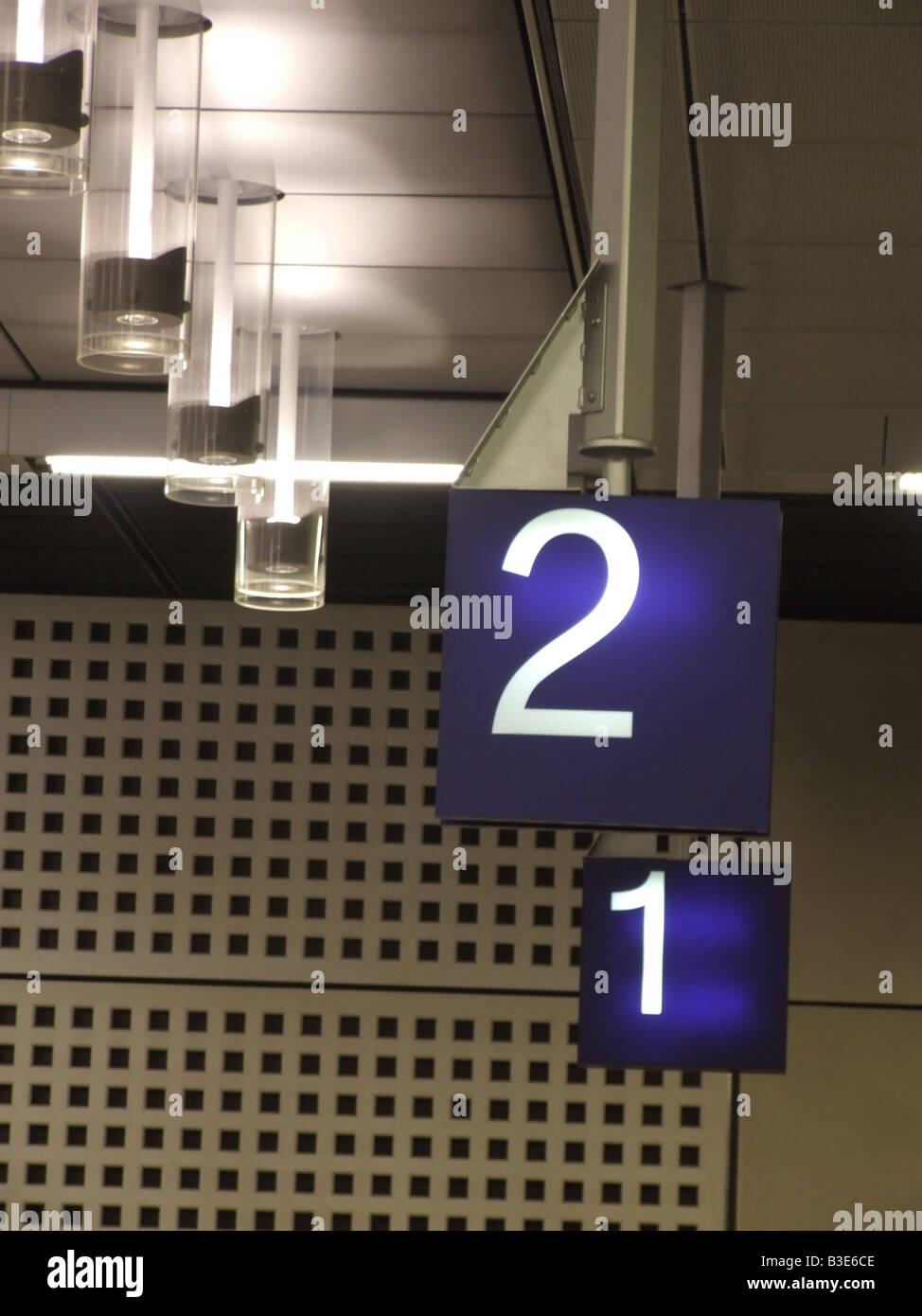 platform numbers at hauptbahnhof central train station berlin germany ...