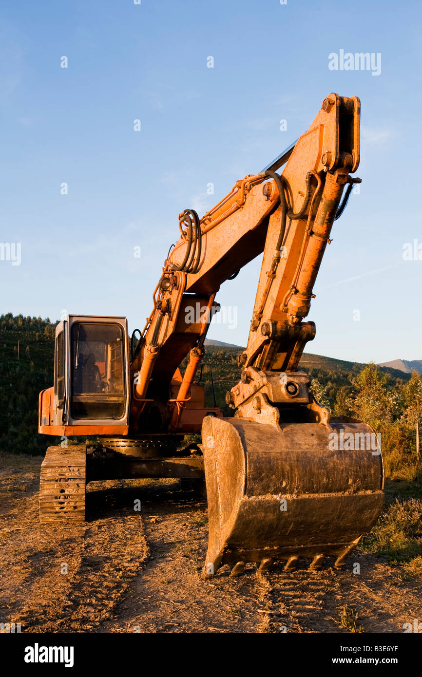 Orange bulldozer hi-res stock photography and images - Alamy