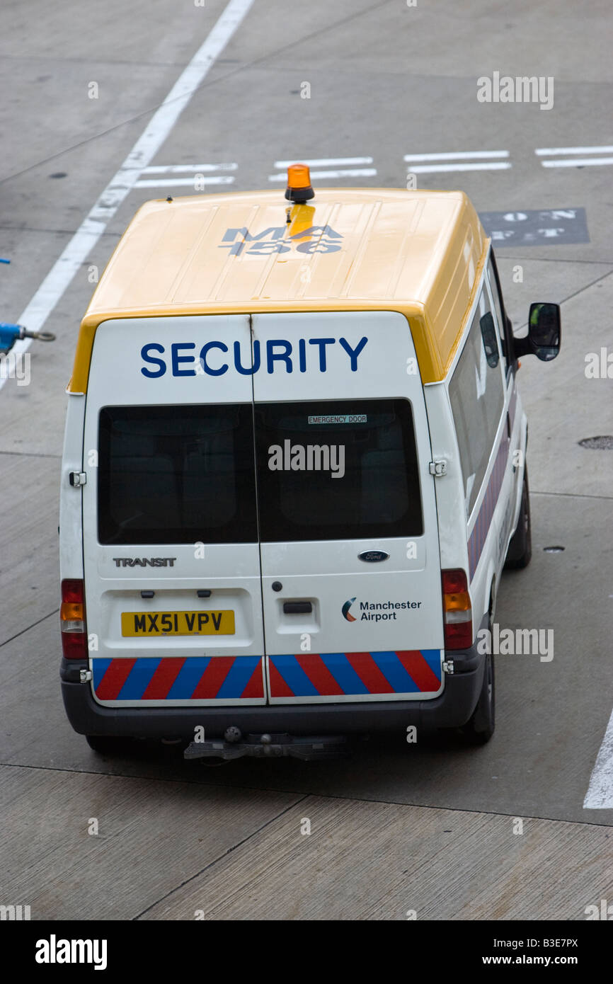 Security van hi-res stock photography and images - Alamy