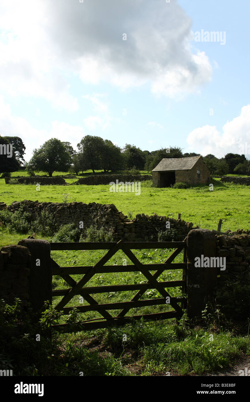 Gate english countryside rural hi-res stock photography and images - Alamy