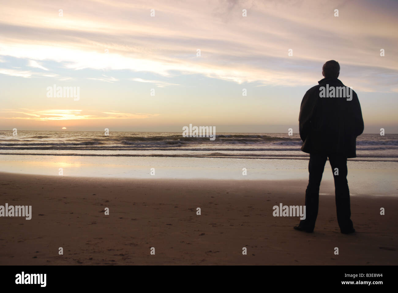 Upright human silhouette hi-res stock photography and images - Alamy