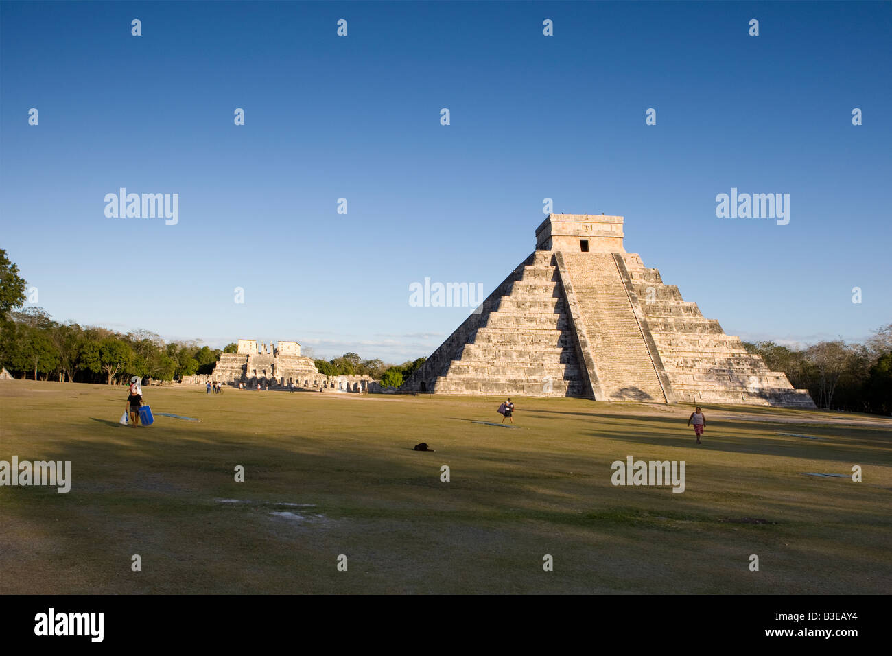 The Pyramid in Chichen Itza Mexico Stock Photo - Alamy
