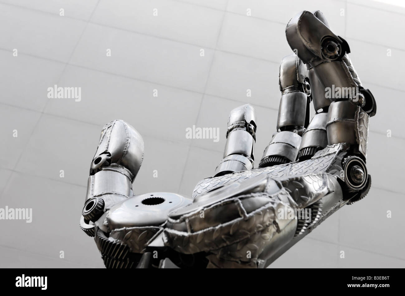 Steel hand sculpture hi-res stock photography and images - Alamy
