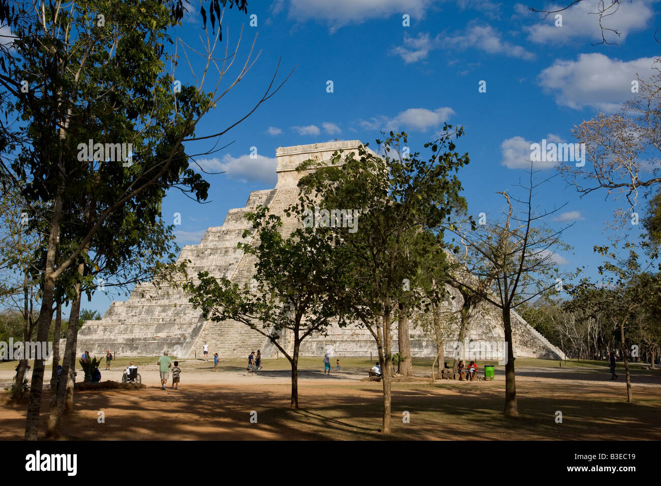The pyramid at Chichen Itza in Mexico Stock Photo - Alamy