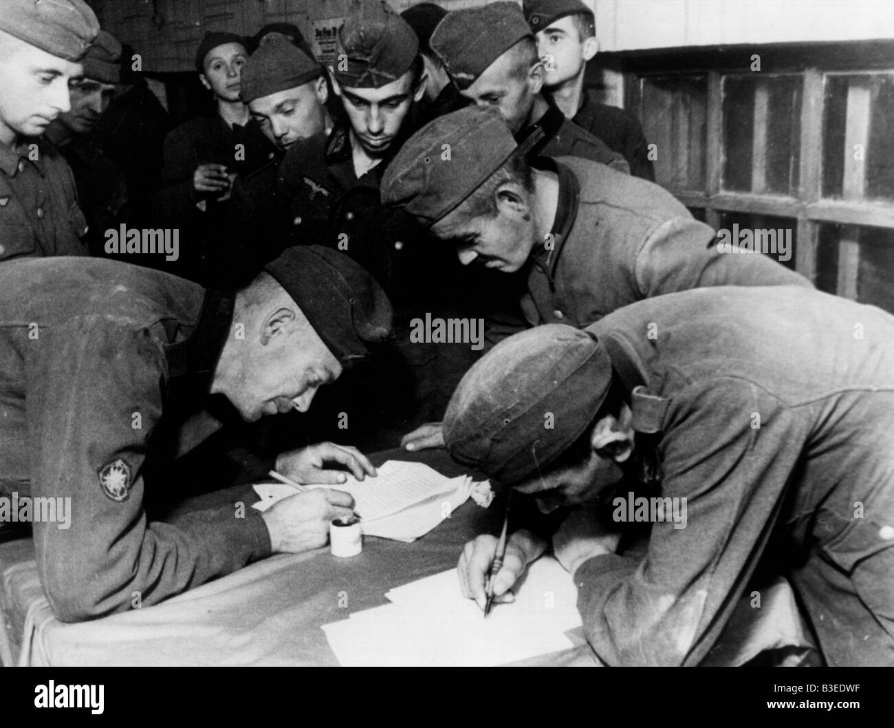 German POWs sign peace appeal / WWII Stock Photo - Alamy