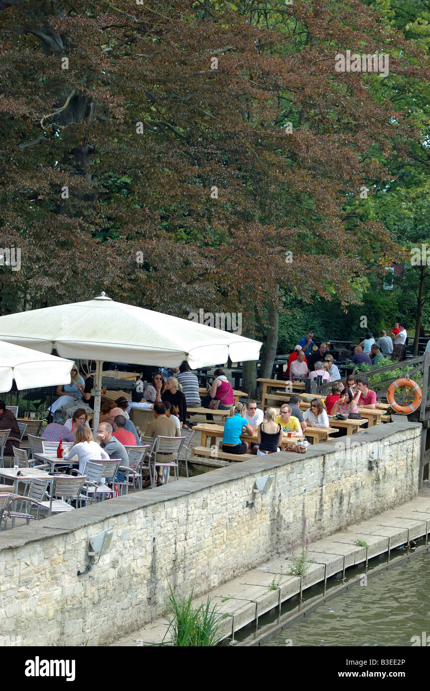 The Trout Inn Stock Photo - Alamy