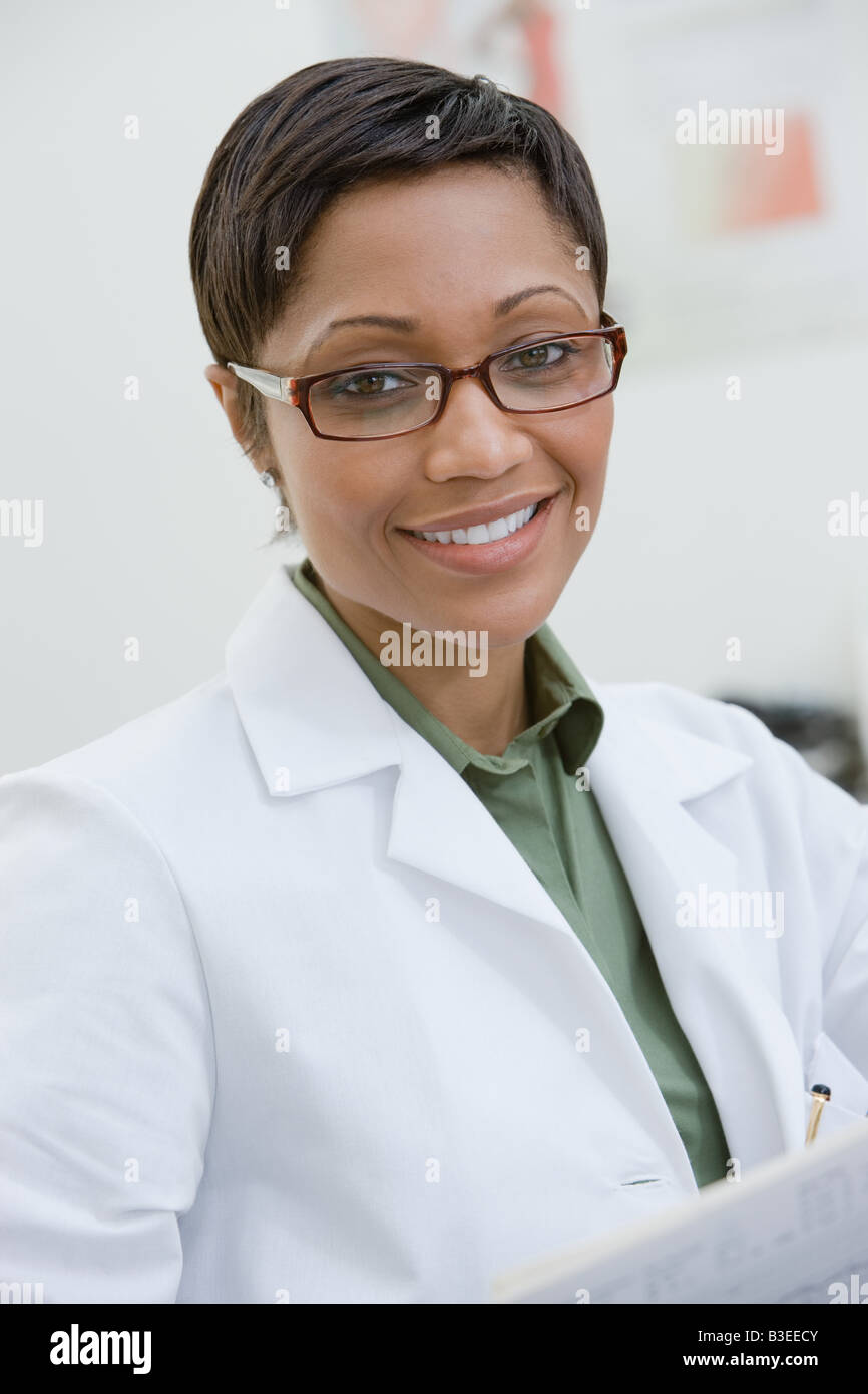 Portrait of a female doctor Stock Photo - Alamy