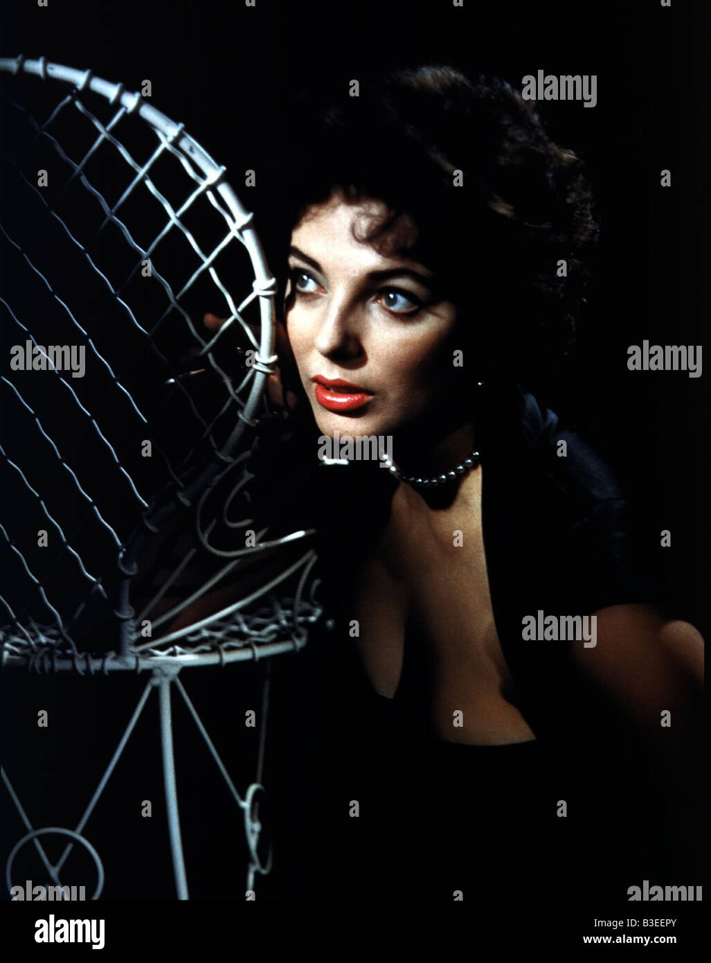 Actress joan collins hi-res stock photography and images - Alamy