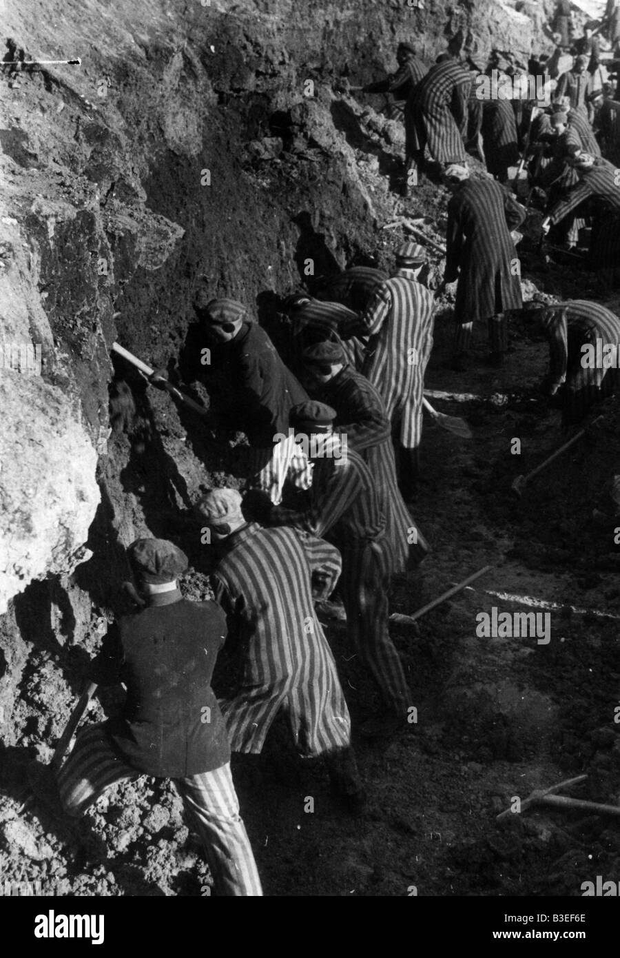 Concentration camps prisoners hi-res stock photography and images - Alamy