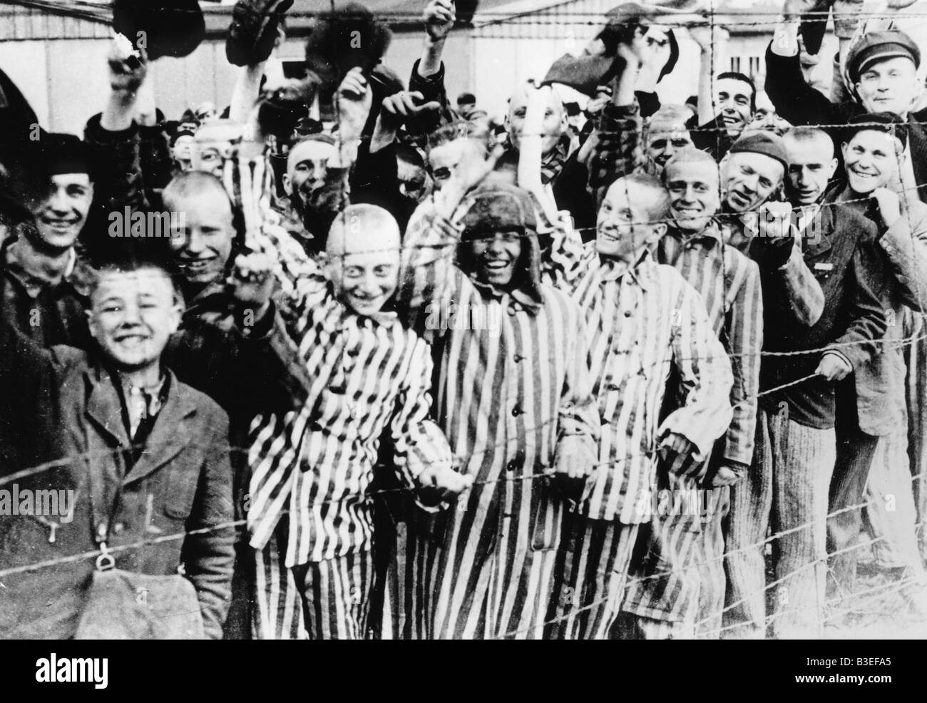 Dachau 1945 hi-res stock photography and images - Alamy