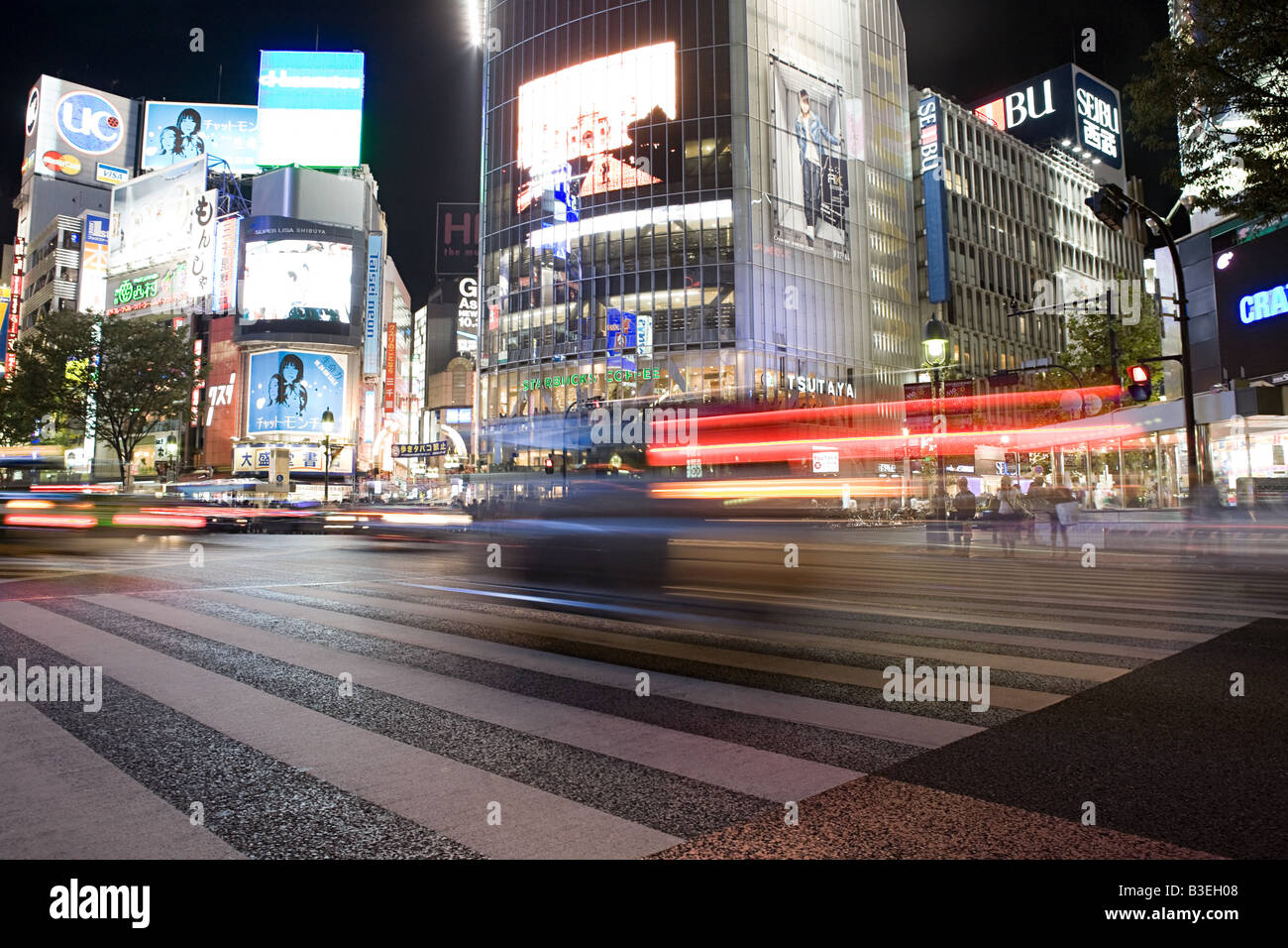 Traffic lights pedestrian tokyo hi-res stock photography and images - Alamy