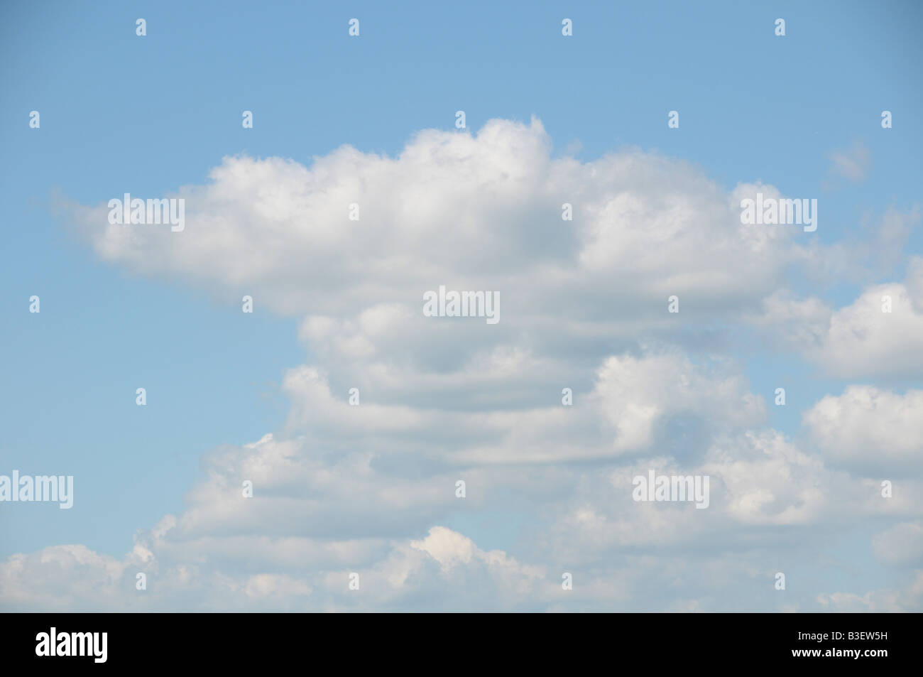 Clouds cumulus warm hi-res stock photography and images - Alamy