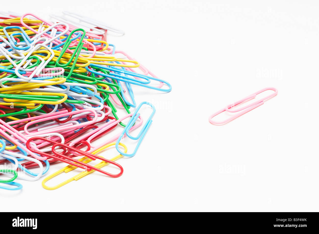 Heap of multi colored paper clips Stock Photo - Alamy