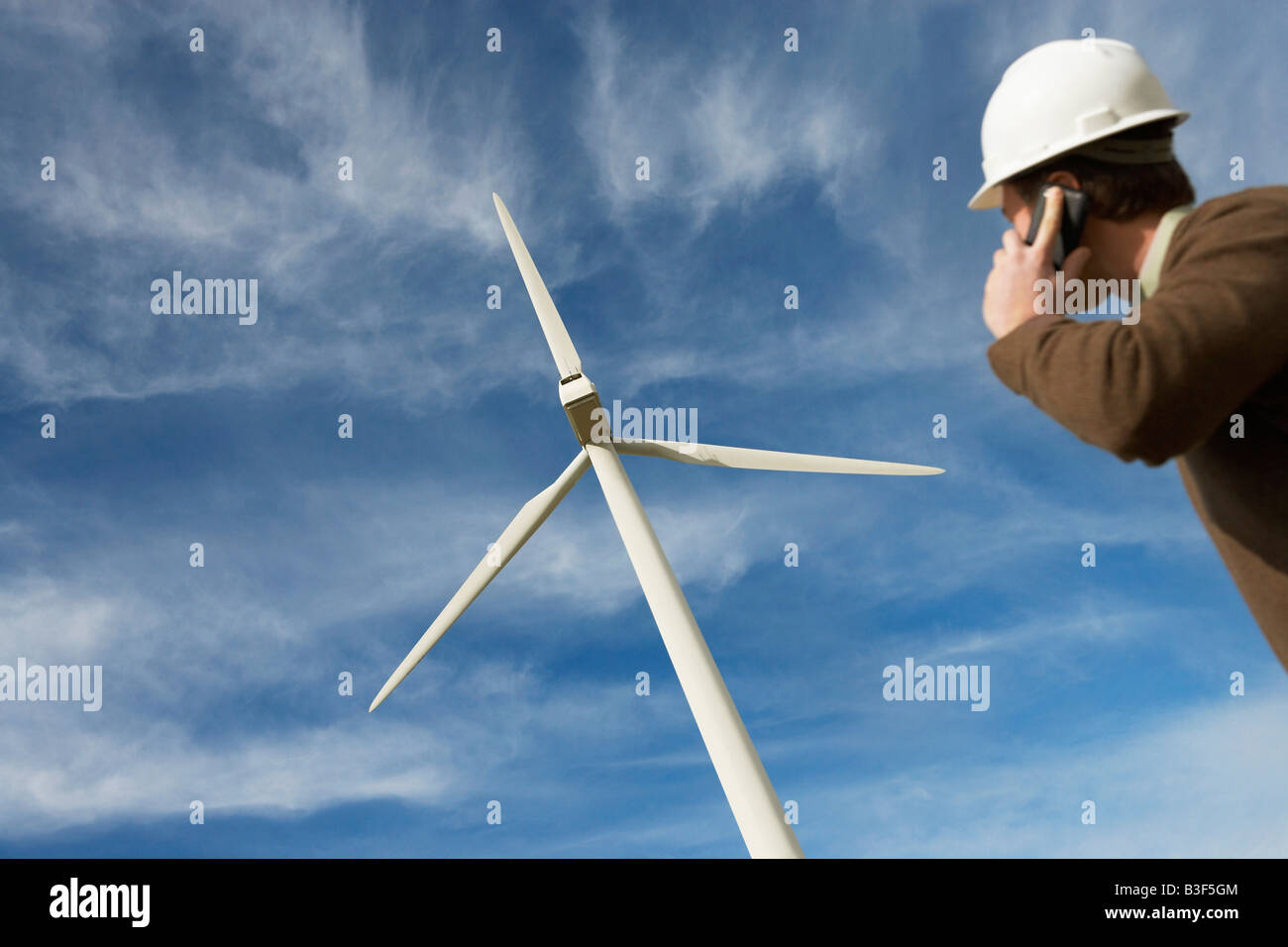 Wind mobile hi-res stock photography and images - Alamy
