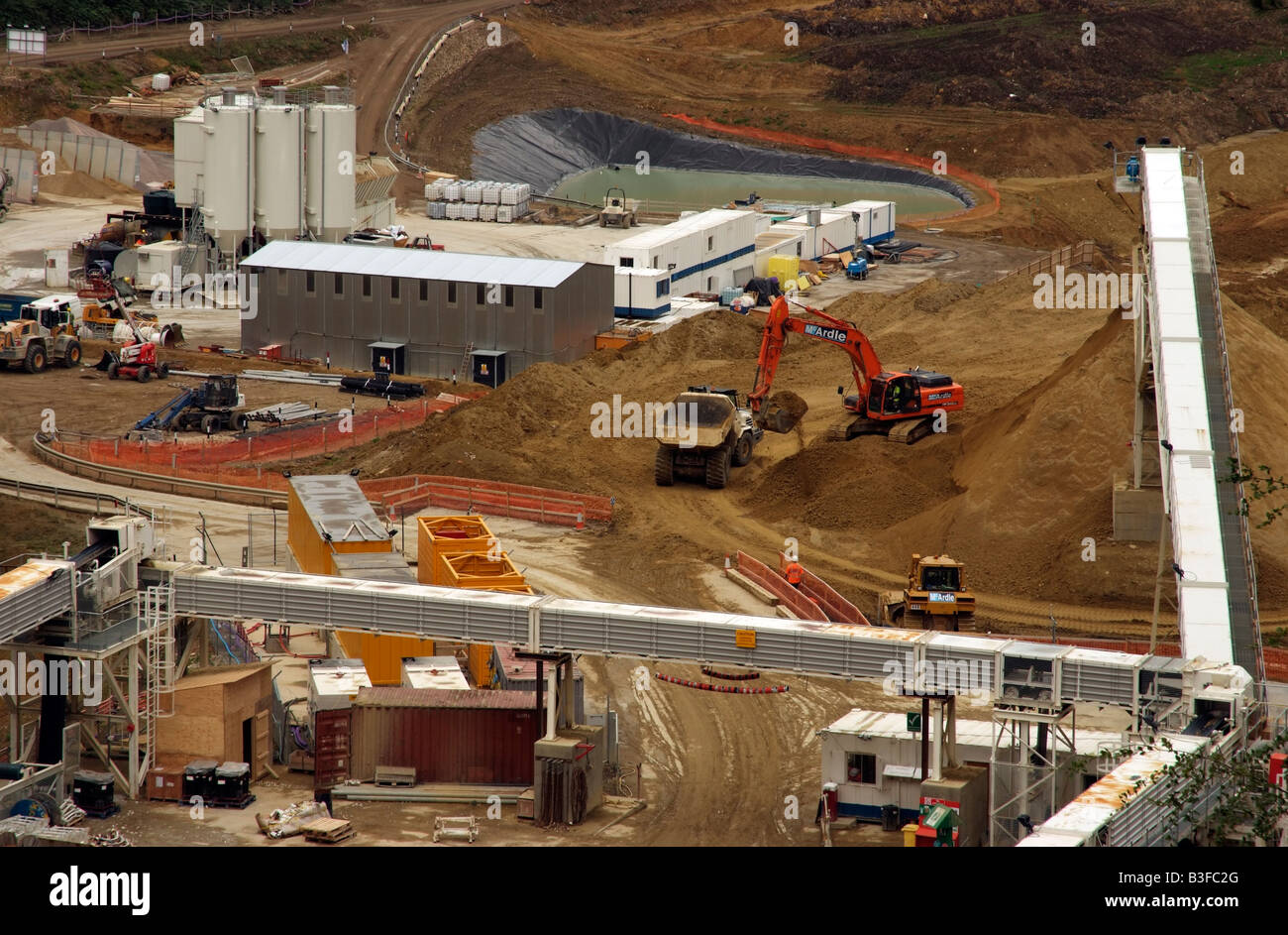 Highways england construction uk hi-res stock photography and images ...