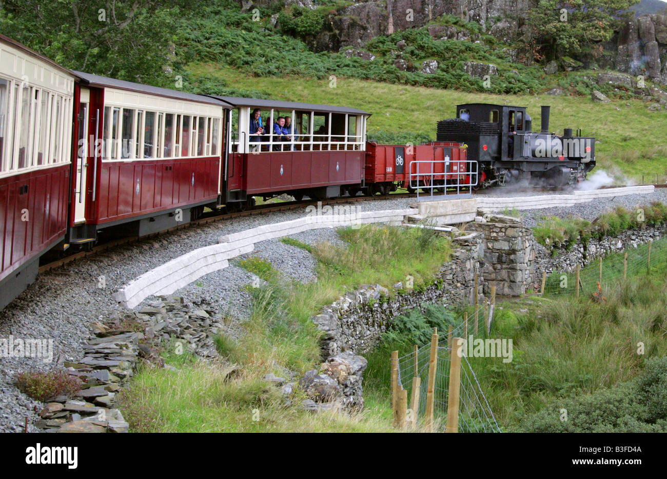 Welsh highland railway hi-res stock photography and images - Alamy