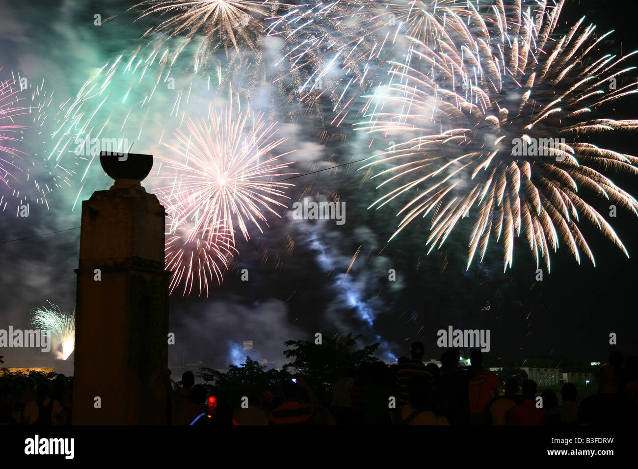 Firework independence day celebration hi-res stock photography and ...