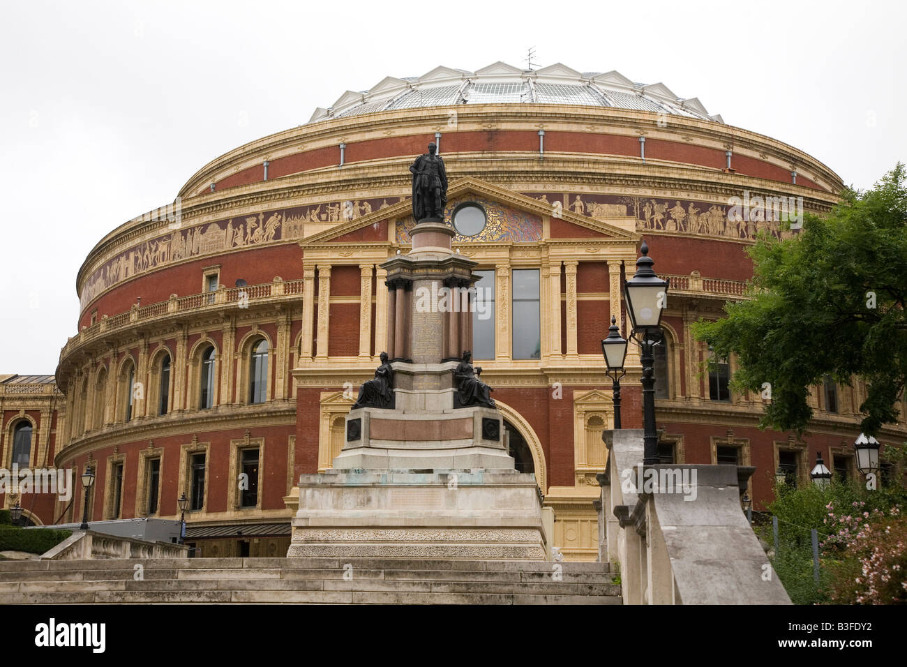 Facade royal albert hall in hi-res stock photography and images - Alamy