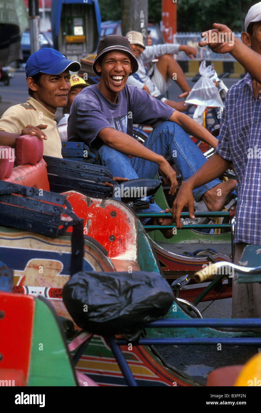 becak drivers medan sumatra indonesia Stock Photo - Alamy