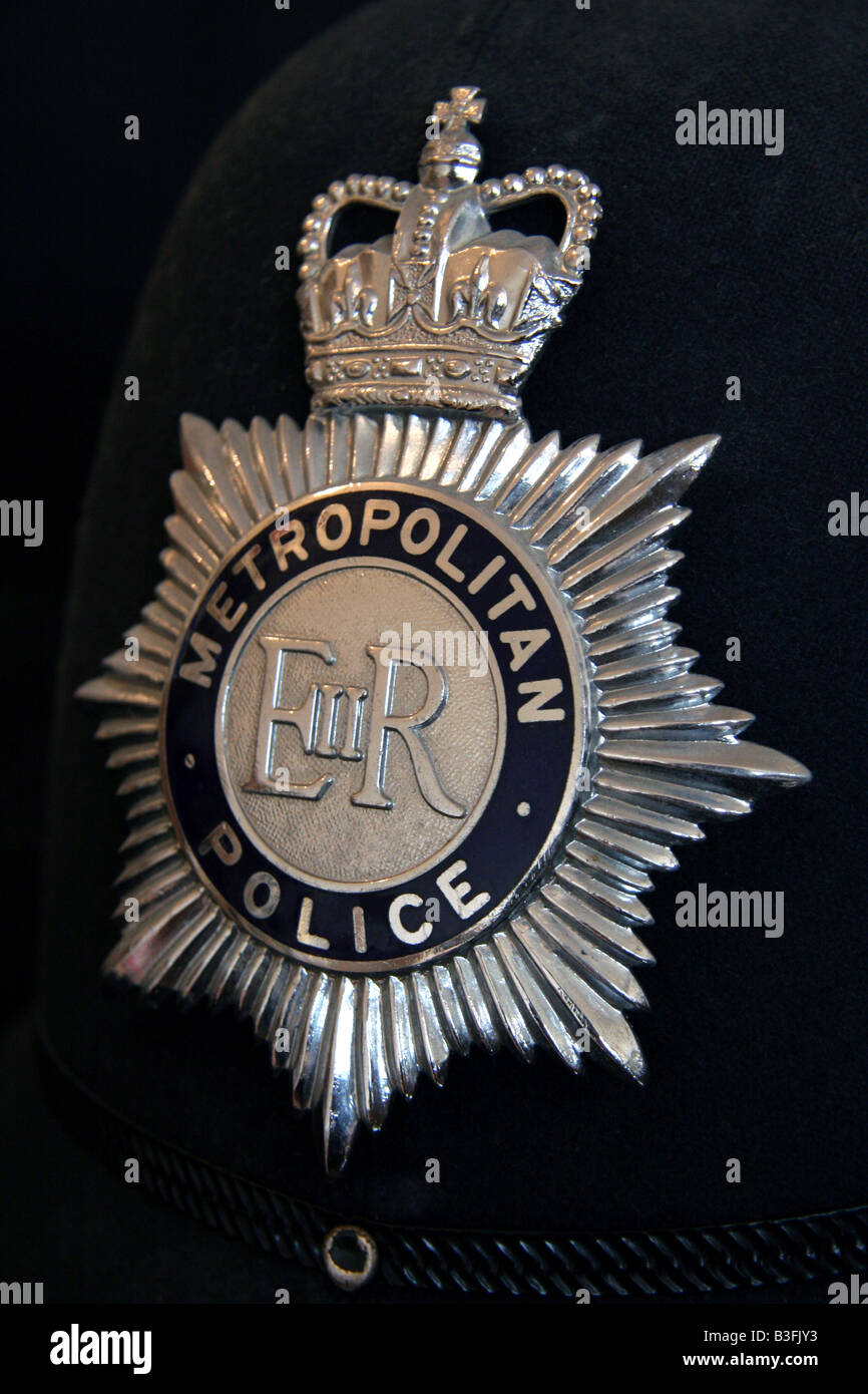 Metropolitan police badge hi-res stock photography and images - Alamy