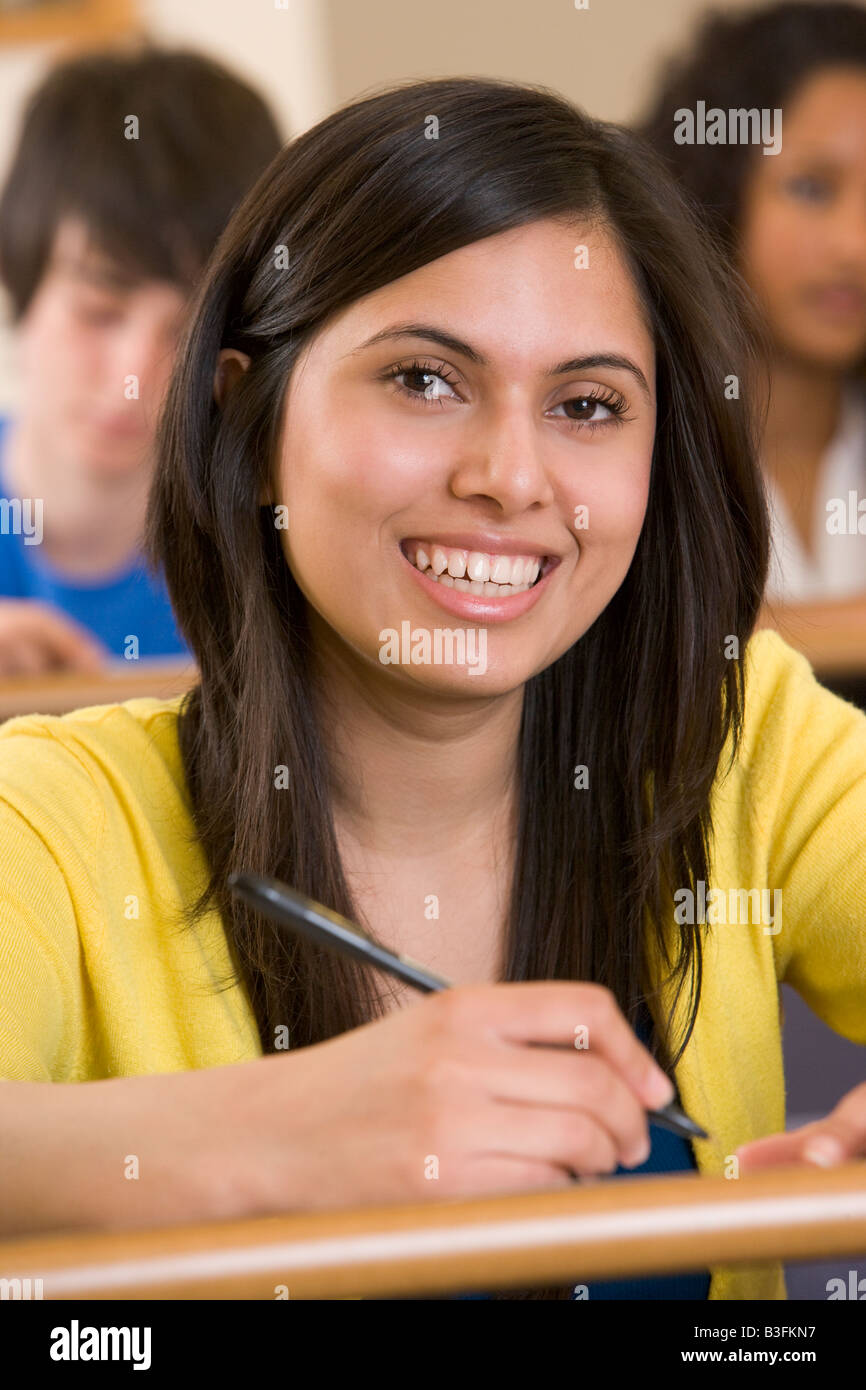Pakistani female student hi-res stock photography and images - Alamy