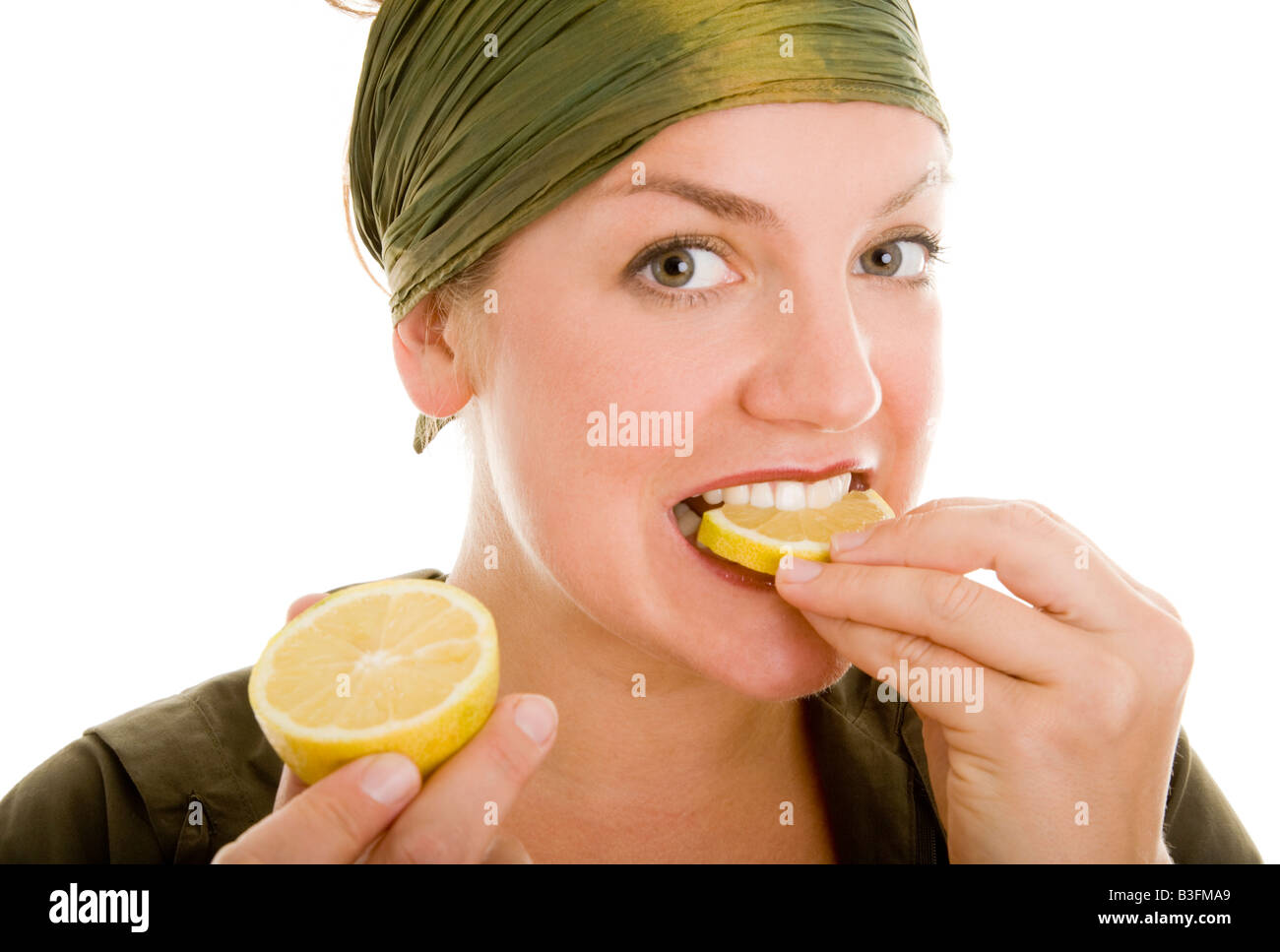 woman eat lemon Stock Photo - Alamy