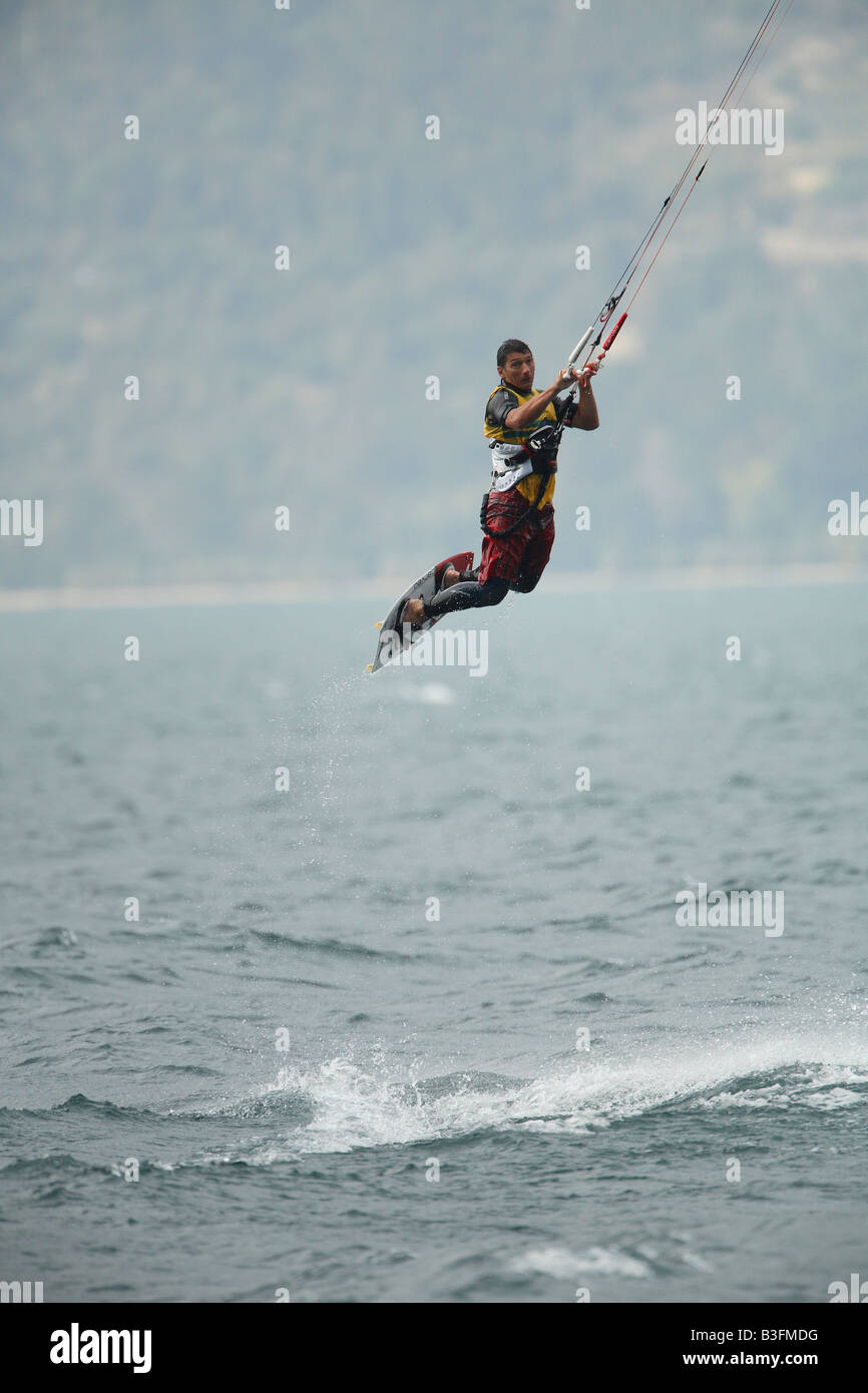 kiting kitesurfen lake garda lago di garda gardasee south tyrol ...