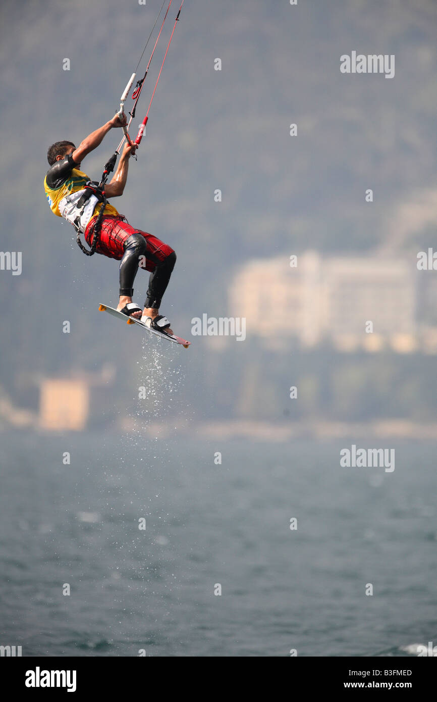 kiting kitesurfen lake garda lago di garda gardasee south tyrol ...
