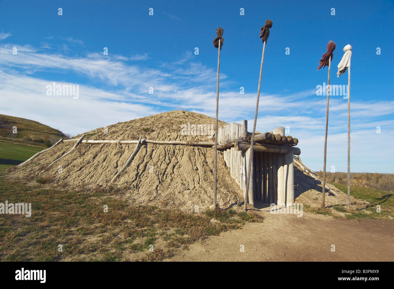 Earth lodge hi-res stock photography and images - Alamy