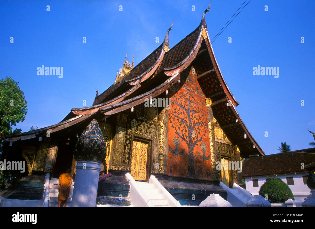 Colourful main temple hall of Wat Xieng Thong in Luang Prabang, Laos ...