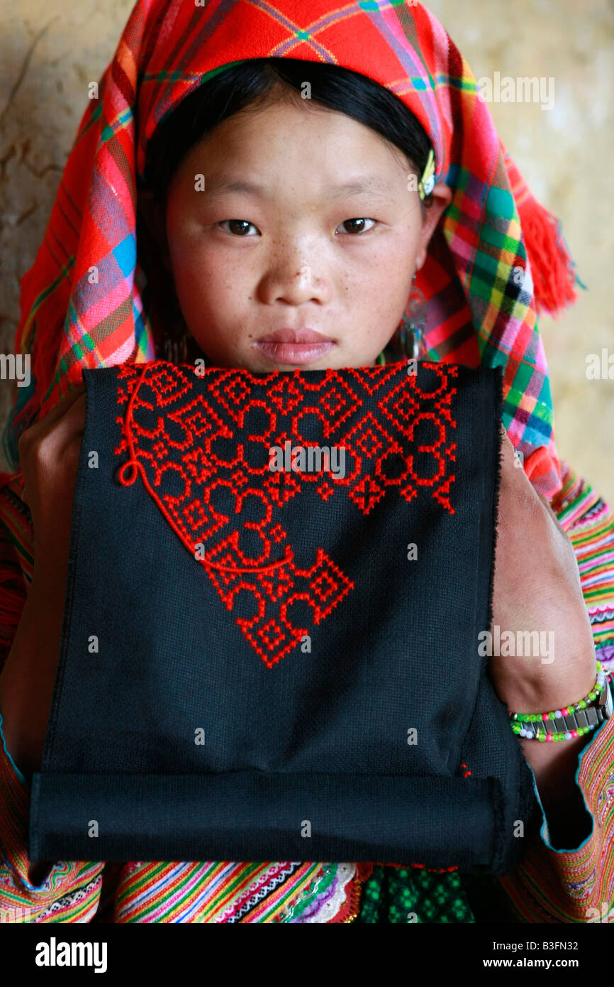 Hmong needlework hi-res stock photography and images - Alamy