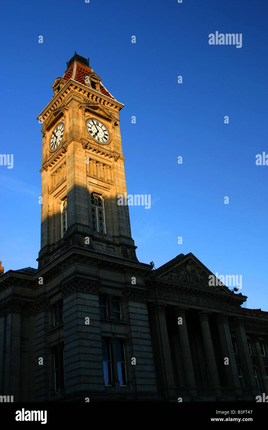 Museum and Art Gallery, Birmingham, Uk, With Little Ben clock tower ...
