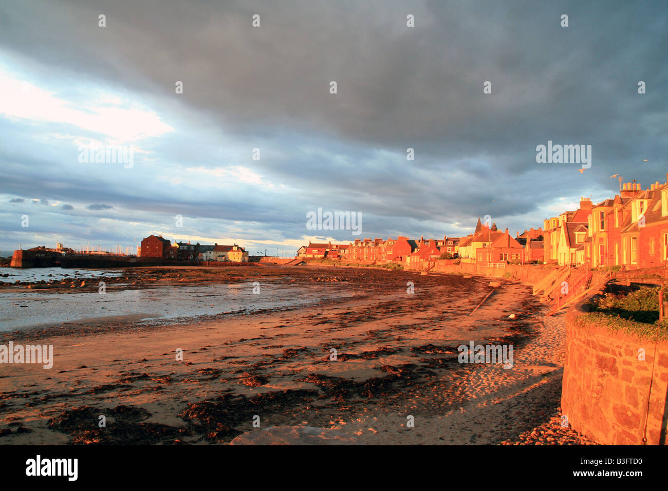 North Berwick at sunset Stock Photo - Alamy