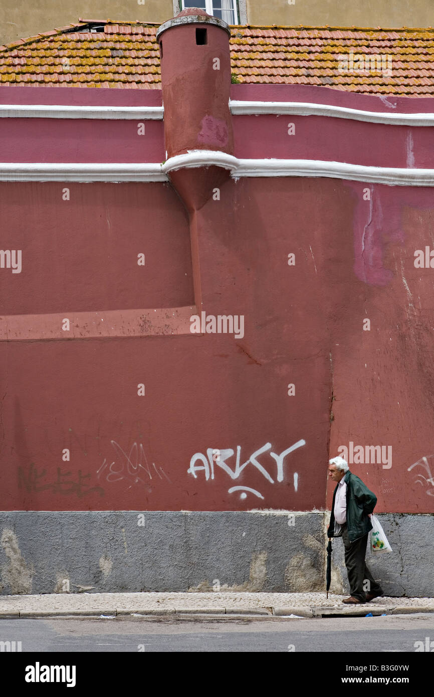 People walk in lisbon hi-res stock photography and images - Alamy