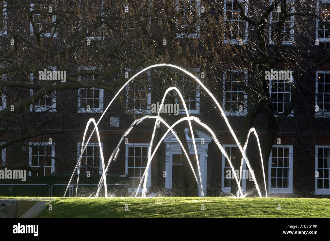 Water Fountain in London Stock Photo - Alamy
