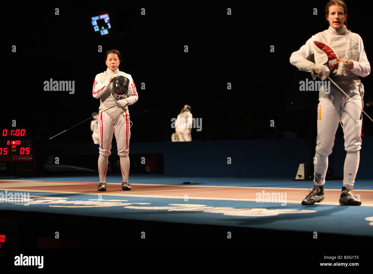 Fencing reflex hi-res stock photography and images - Alamy