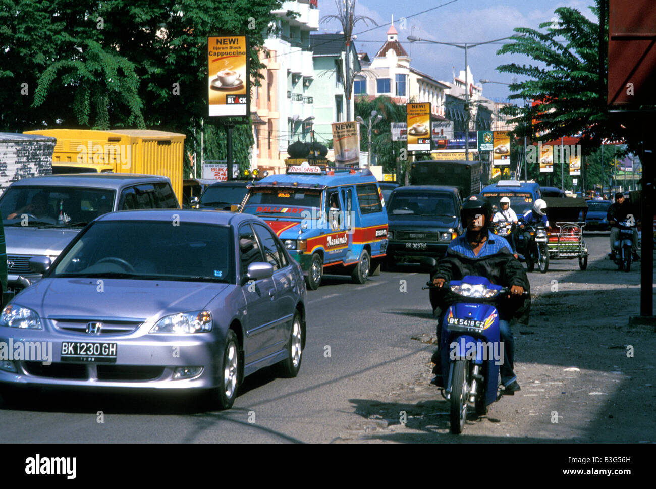 jalan s m raja medan sumatra indonesia Stock Photo - Alamy