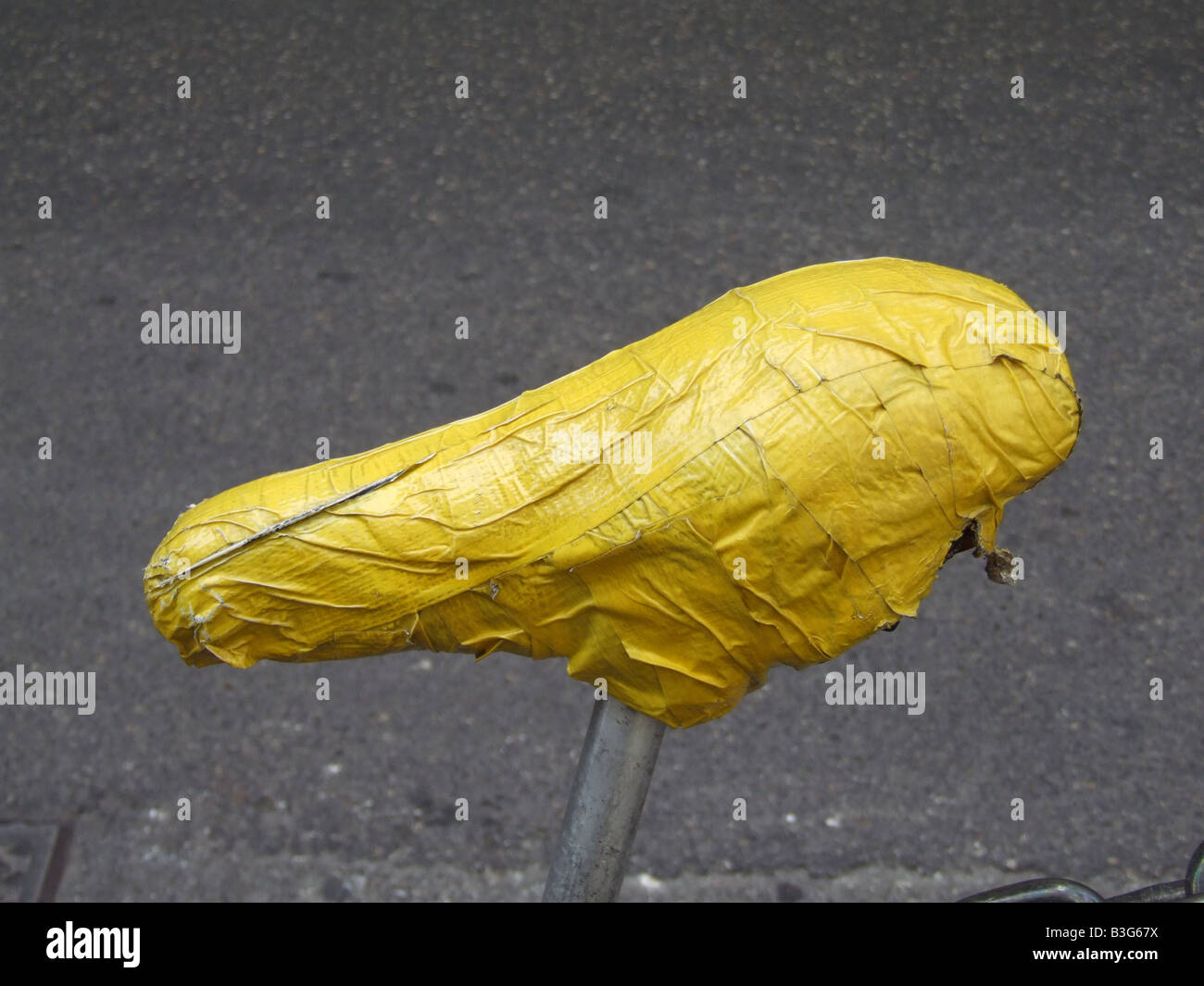 Foam one old saddle hi-res stock photography and images - Alamy