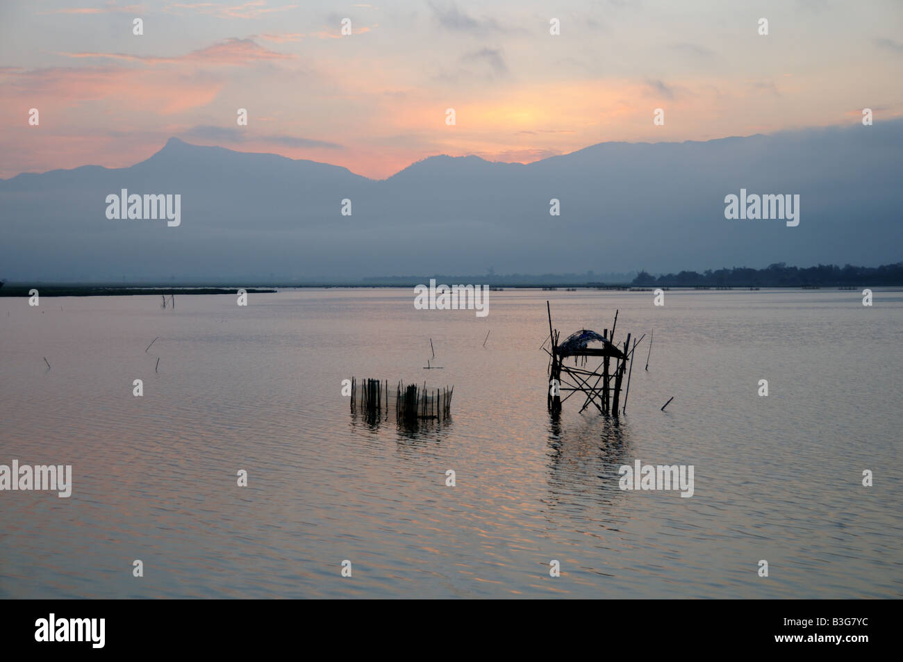 Dak lake hi-res stock photography and images - Alamy