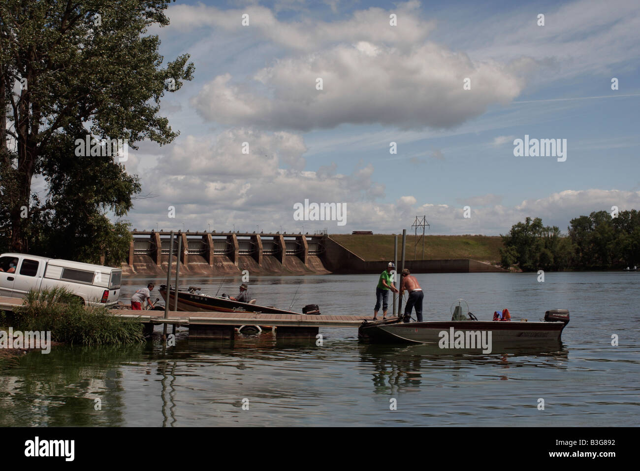 Production electricity dam hydropower plant hi-res stock photography ...