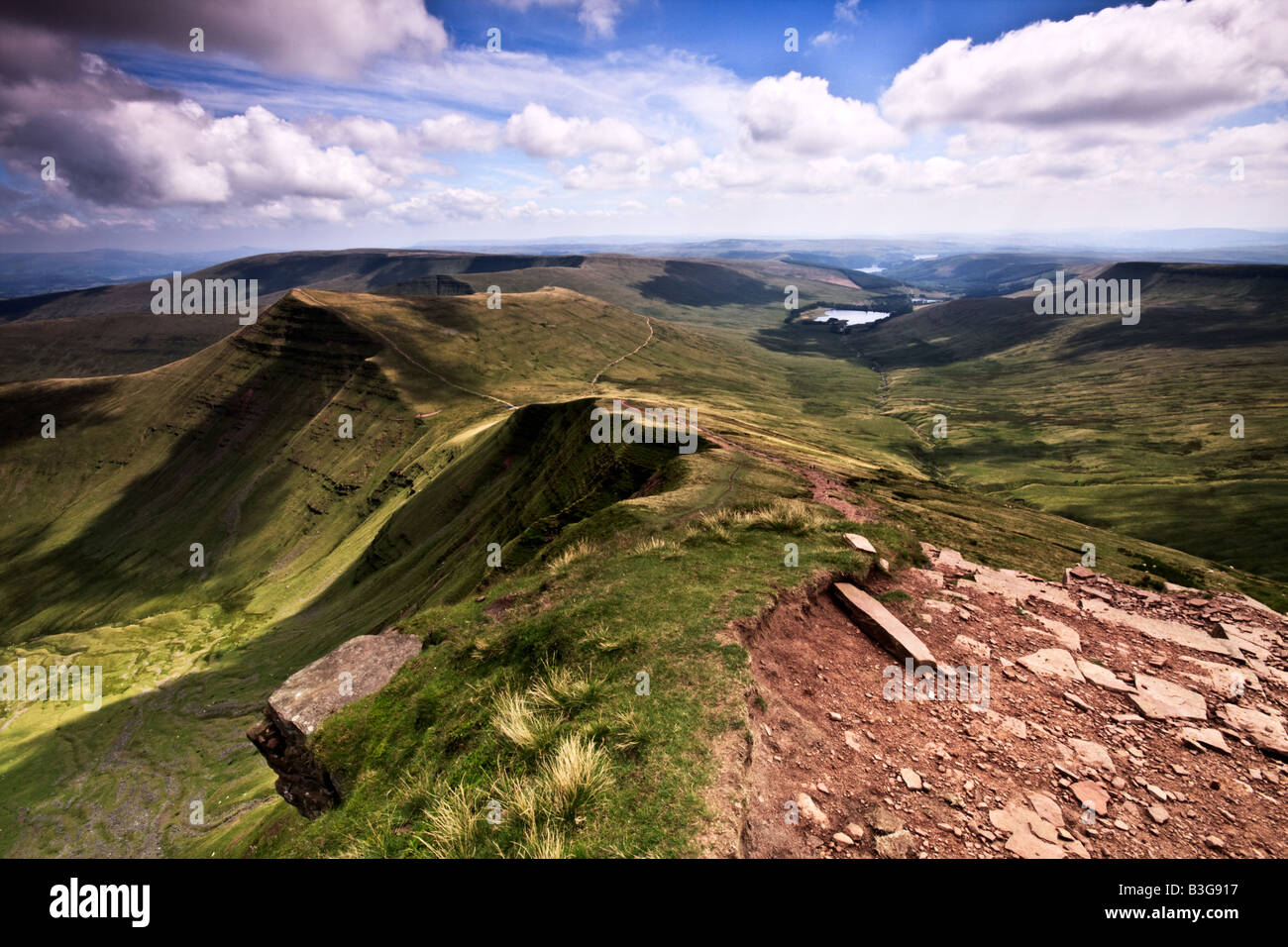 Long way down hi-res stock photography and images - Alamy