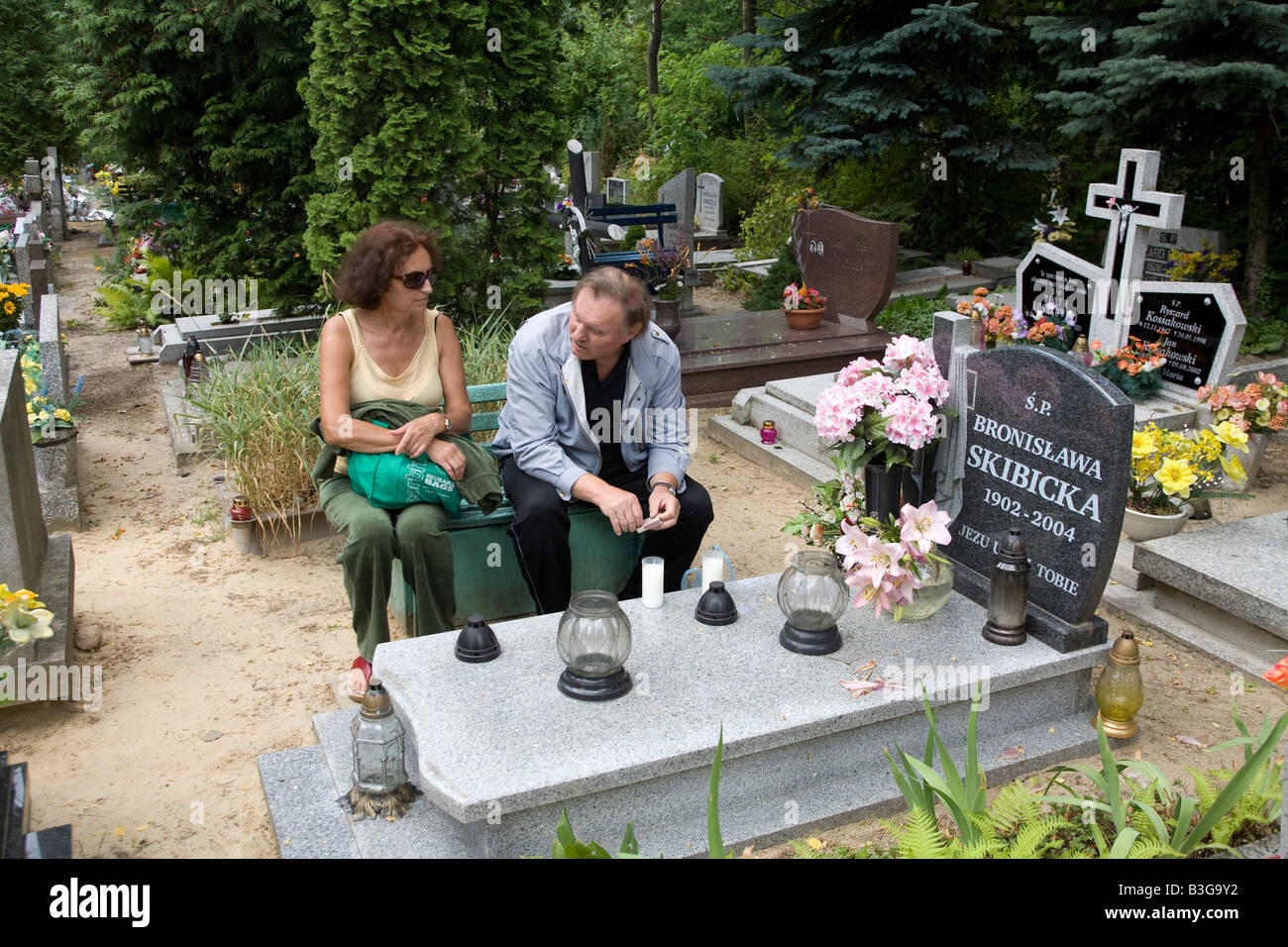 Visit to grave hi-res stock photography and images - Alamy
