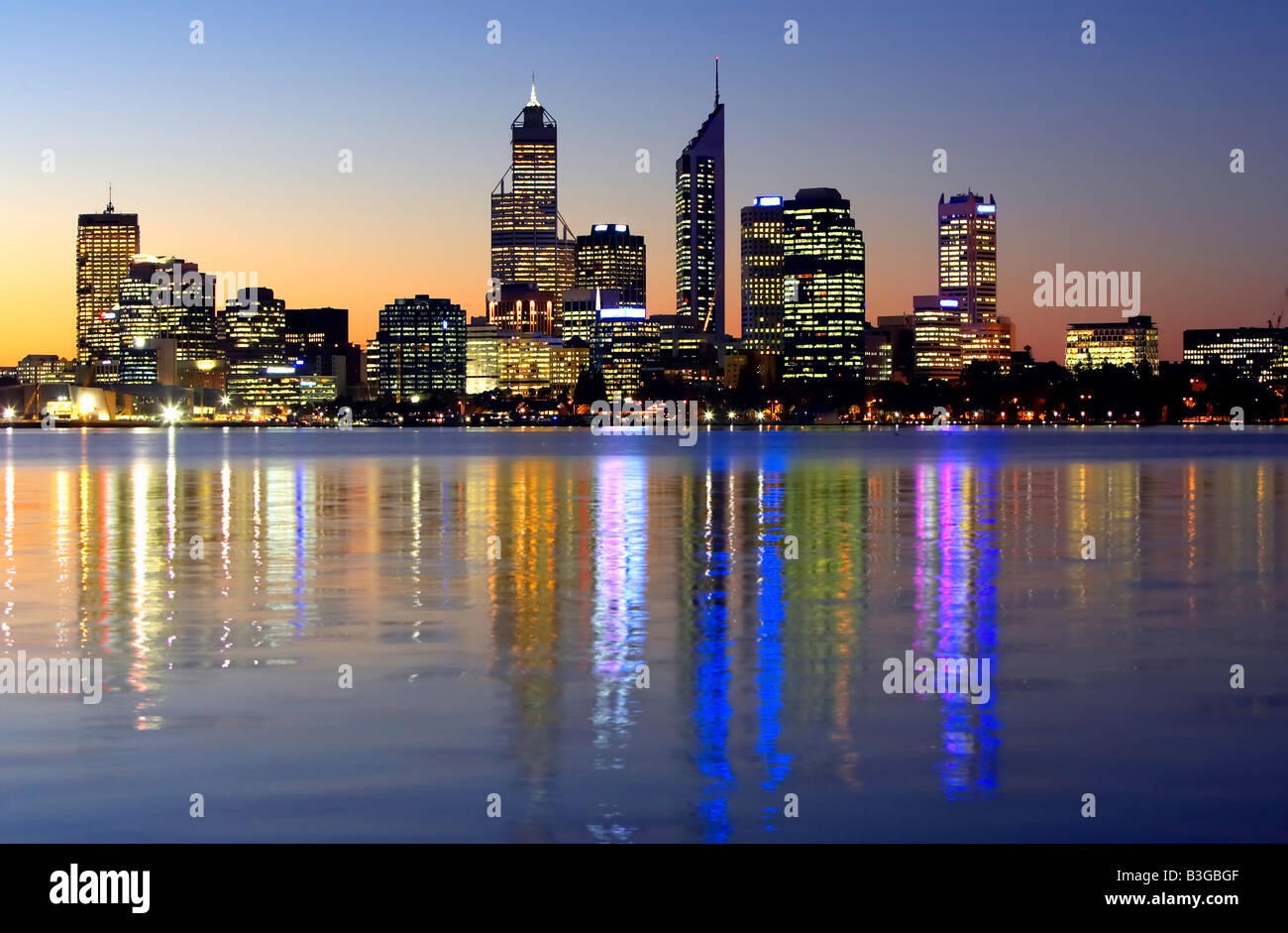 Perth skyline reflecting in the Swan River at night. Perth, Australia ...