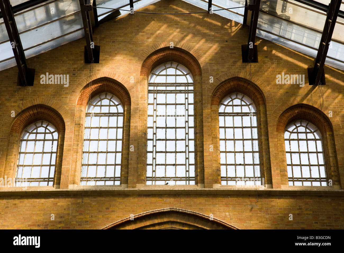 Detail of the roof construction and end wall design of Liverpool Street ...