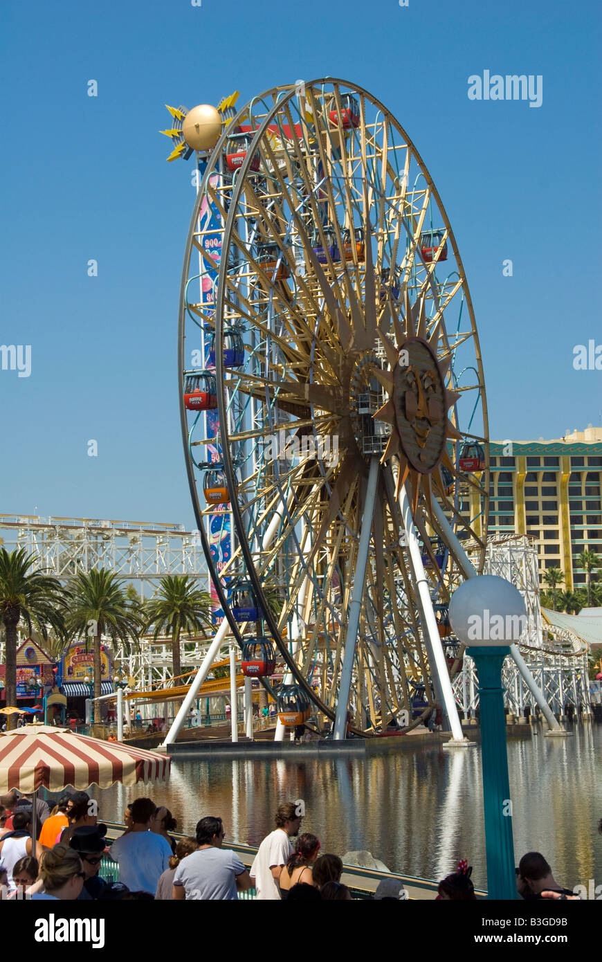 Rollercoasters hi-res stock photography and images - Alamy