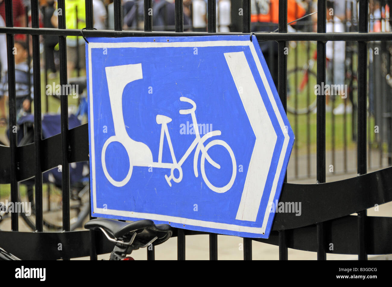 Pedicab direction sign Hackney London England UK Stock Photo - Alamy