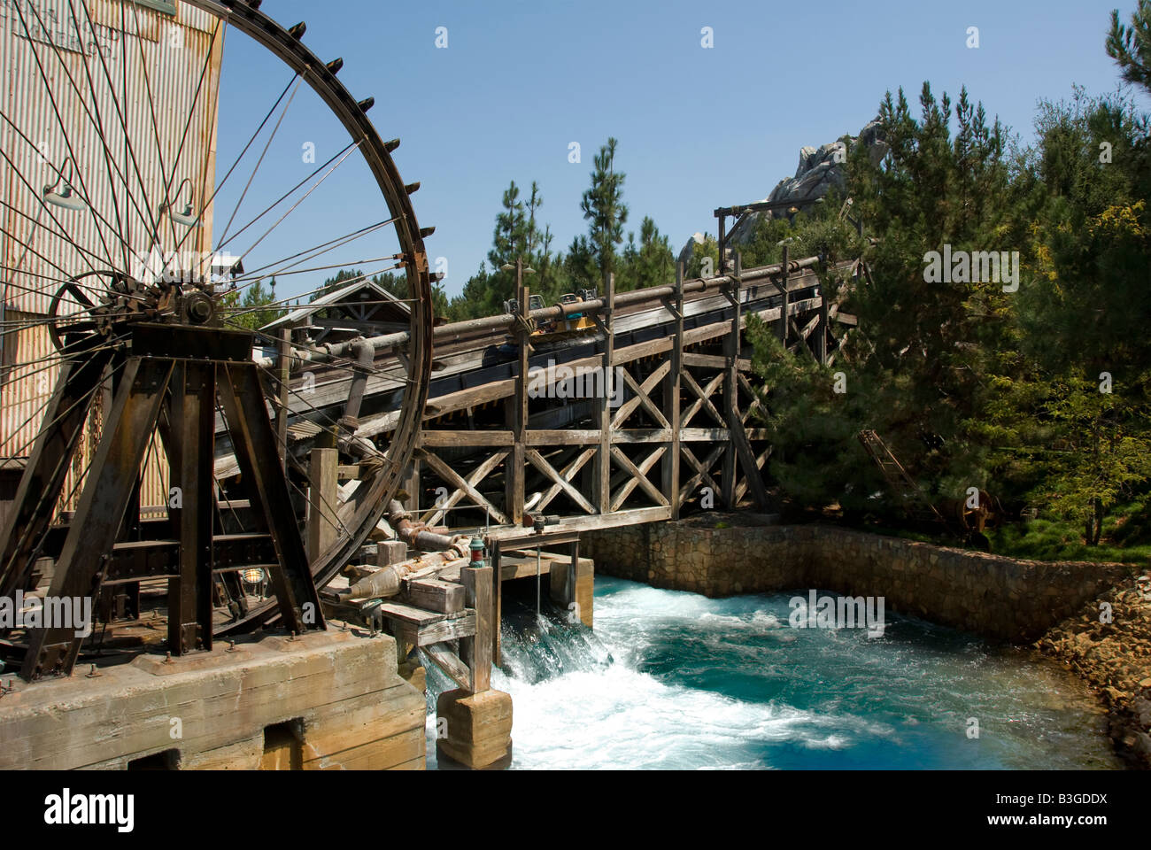 Disneyland resort anaheim, california entertainment Grizzly River Run ...