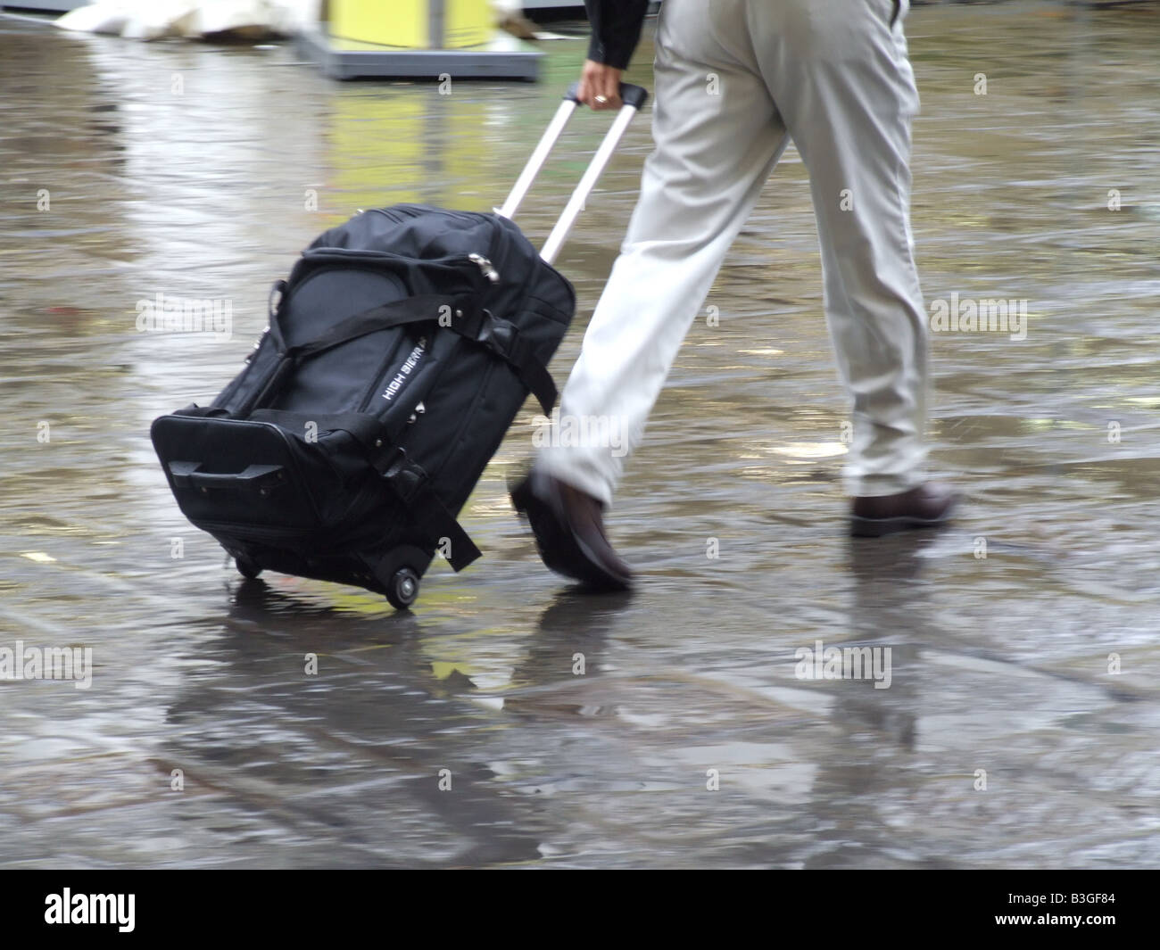 Case wet weather hi-res stock photography and images - Alamy