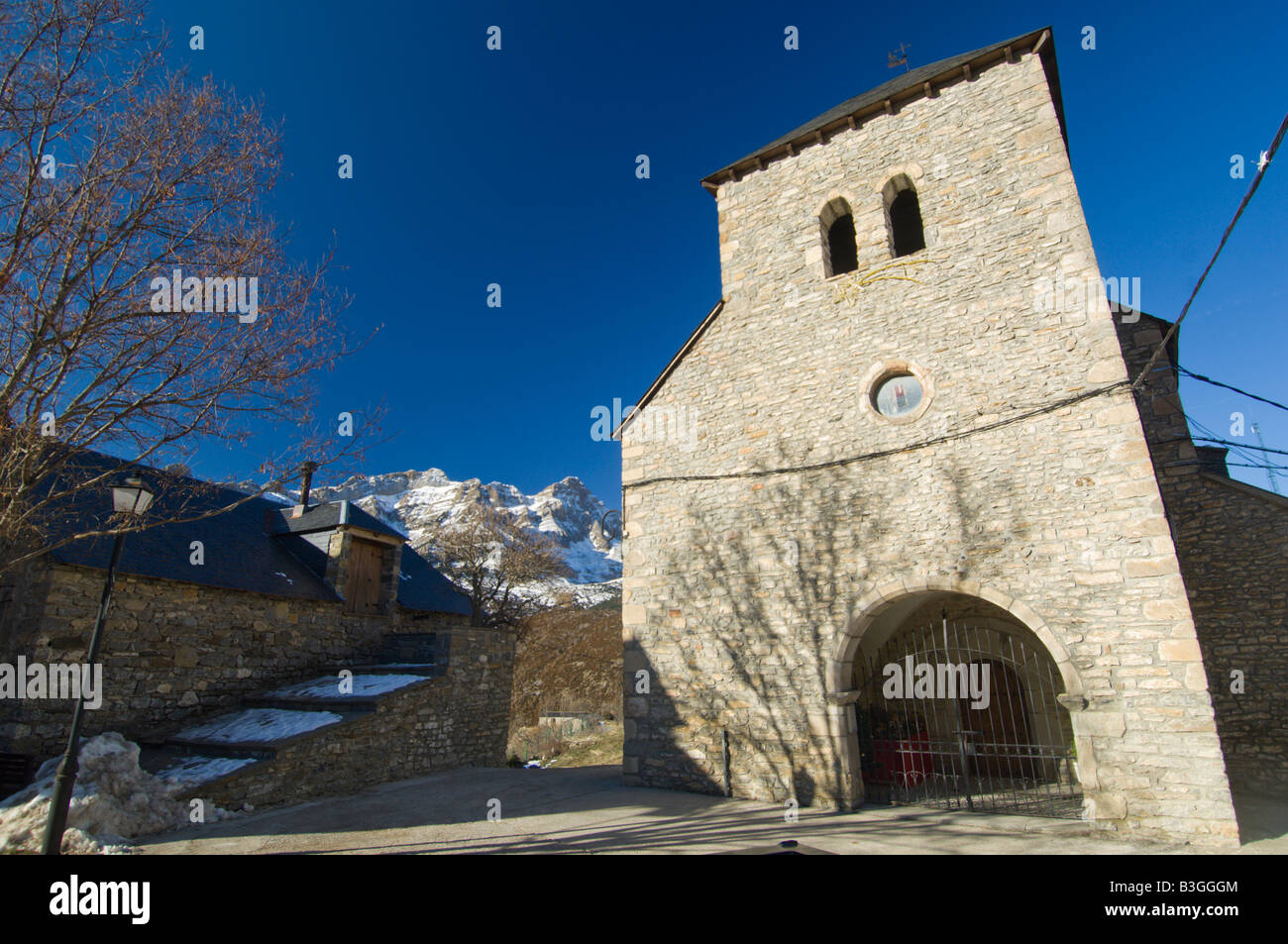 Romanic church in Hoz de jaca, Aragon, Spain Stock Photo - Alamy
