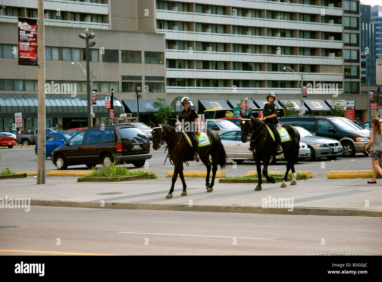 Toronto mounted police hi-res stock photography and images - Alamy